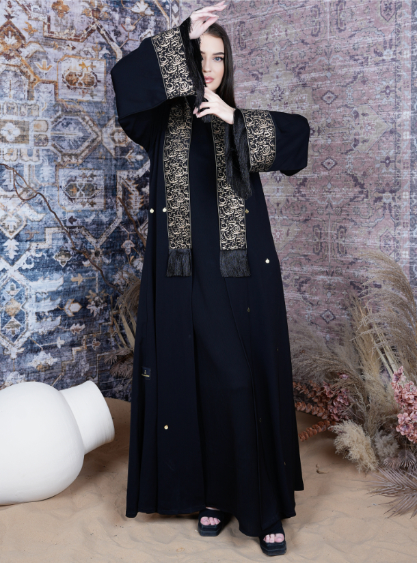 Moza abaya set Exquisite arabic calligraphy abaya adorned with coins ...