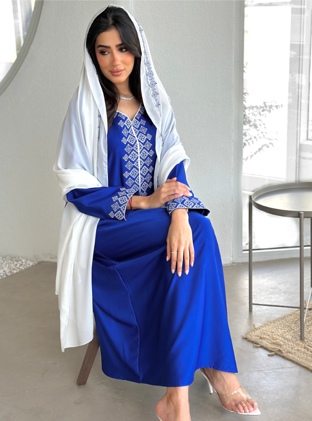 F03 Mukhawar Blue embroidered Mukhawar with headscarf. Mukhawar from ...