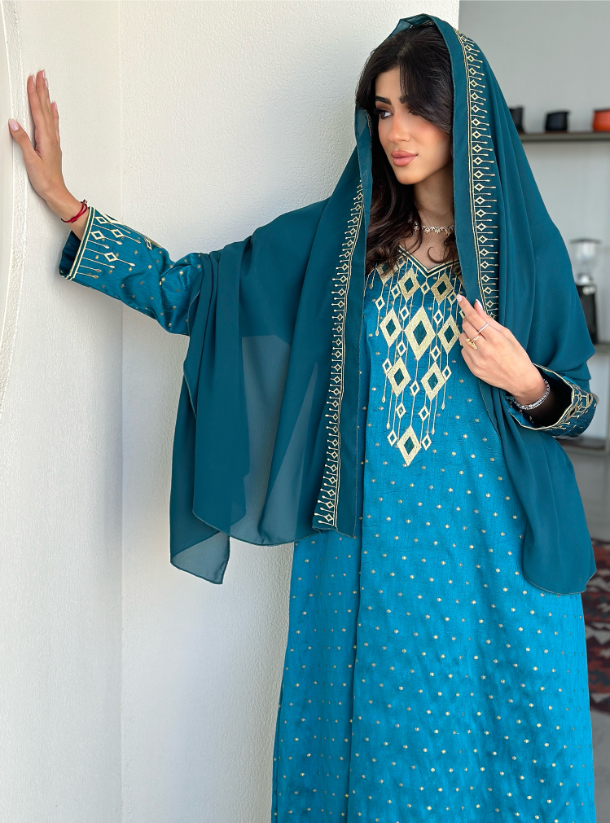 F06 Mukhawar Teal dotted embroidered Mukhawar with headscarf. Mukhawar ...