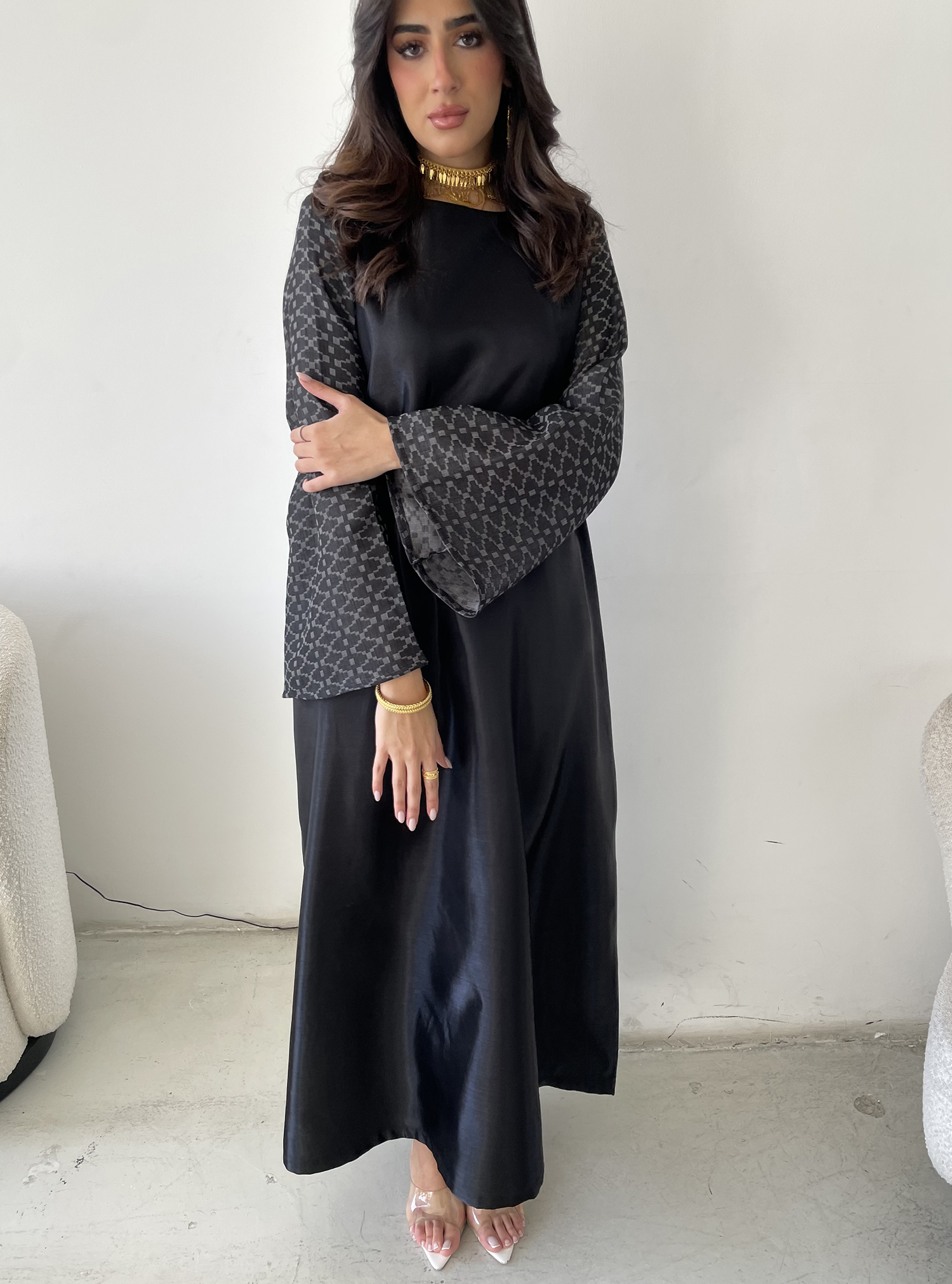 S125 Ramadan dress crafted with beige luxurious fabric and accented ...