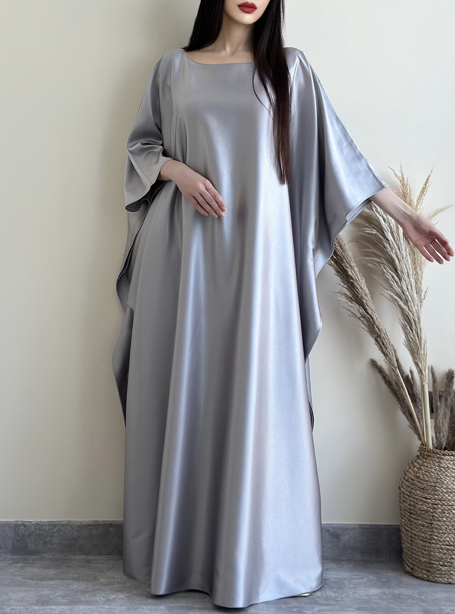 Silver shimmer Elegant silver shimmer silk jacquard kaftan with boat ...