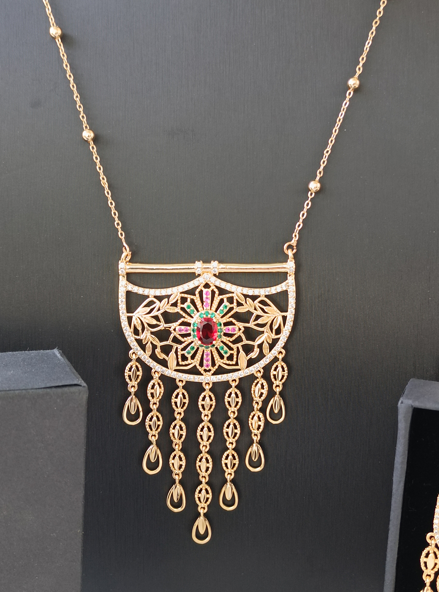 Arabian jewel Traditional style jewelry set. Fashion Jewellery from ...