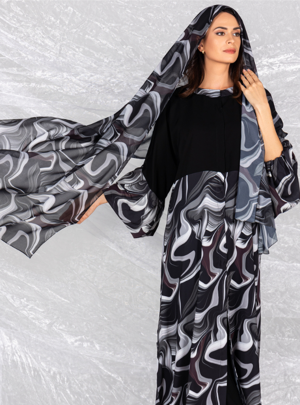 Fearless Open printed abaya with pleated sleeves and with printed ...