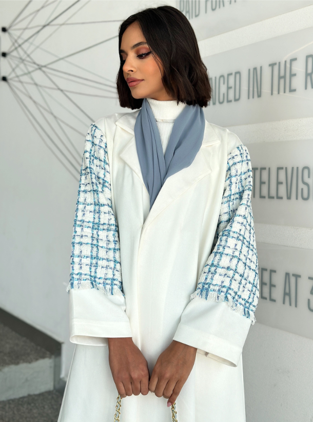 AT268 Elegant shamwa abaya with tweed fabric, accented with pink zari ...