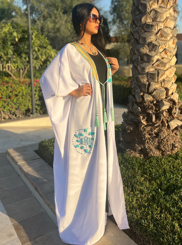 Arabic bisht Authentic arabic bisht with handmade touch Abayas from ...