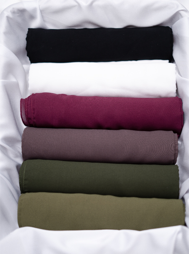 Hijab Box Set of 6 woolen chiffon hijabs (box not included) Headscarf ...