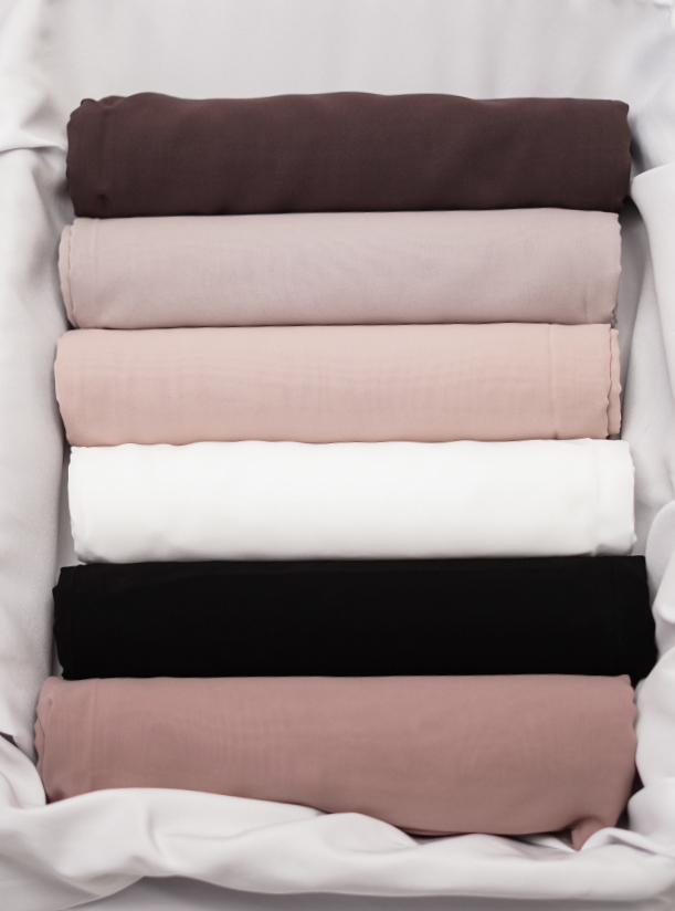 Hijab Box Set of 6 woolen chiffon hijabs (box not included) Headscarf ...